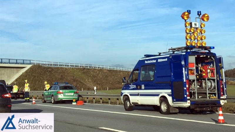 Gaffen und Filmen am Unfallort: Wie mache ich mich strafbar?